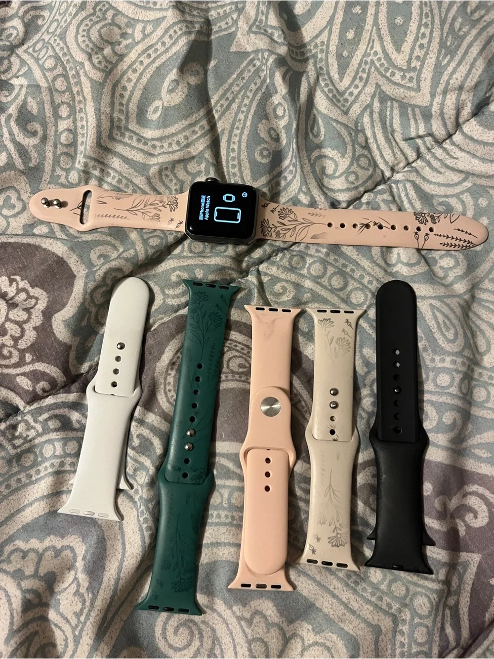 Apple | Accessories | Apple Watch Series 3 With Silicone Smartwatch ...